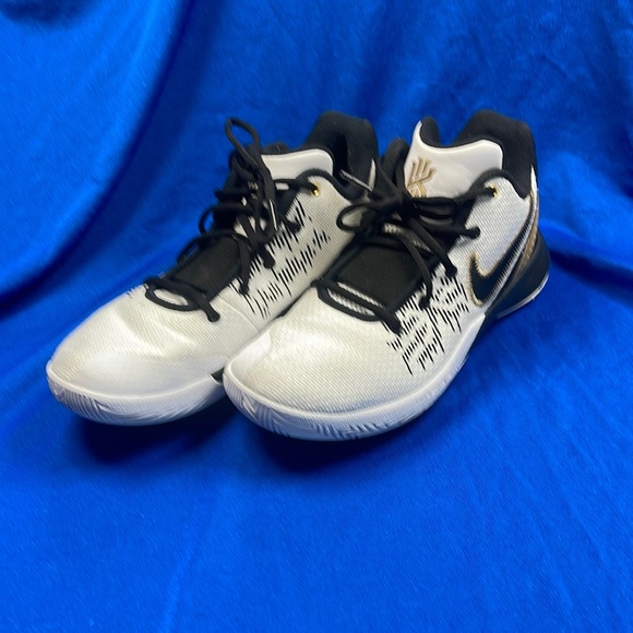 Nike | Shoes | Nike Kyrie Zoom Fly Trap All White Metallic Gold Black ...